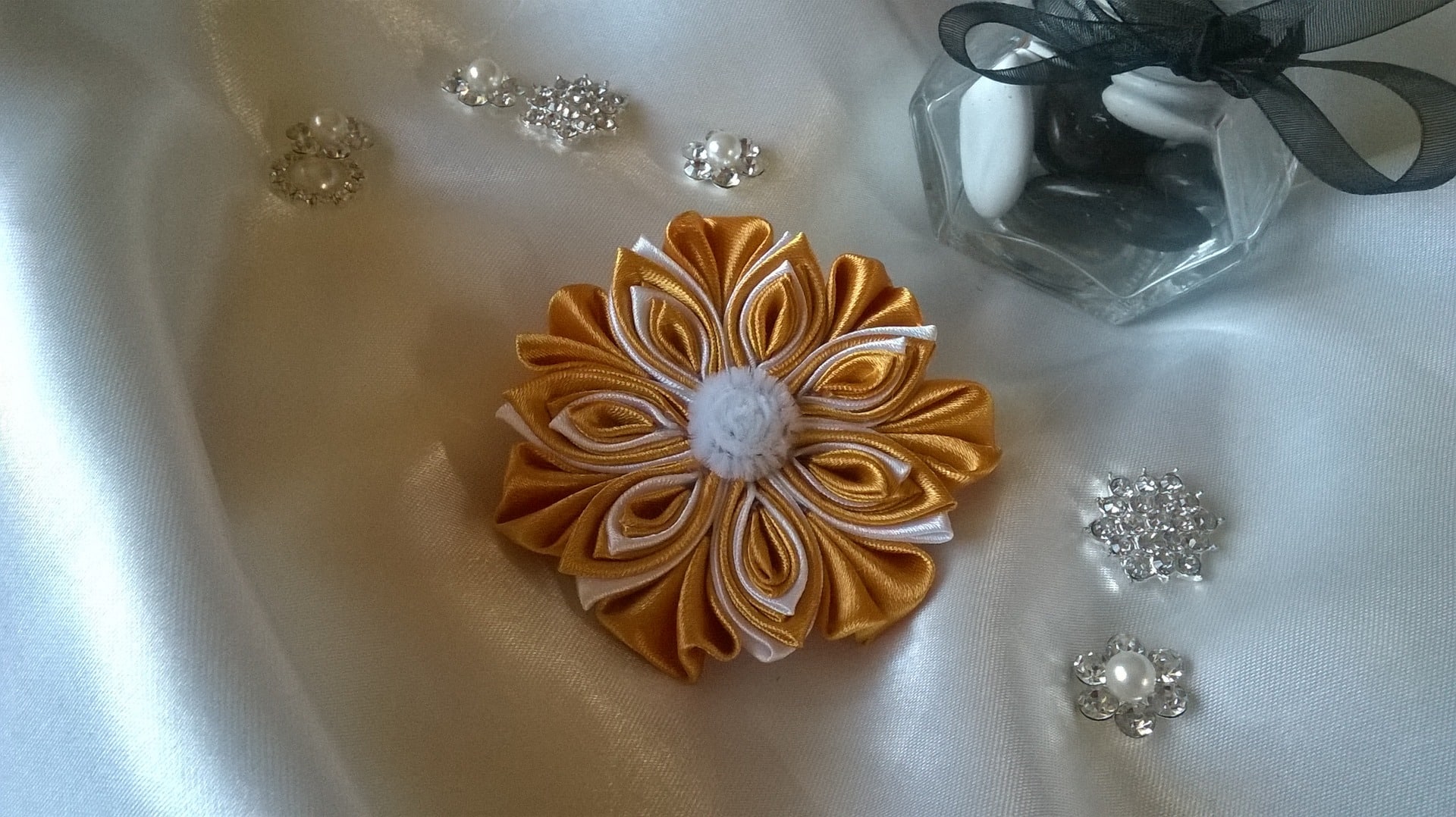 Personnaliser votre déco avec des rubans en satin - Blog Idée Cadeau ...